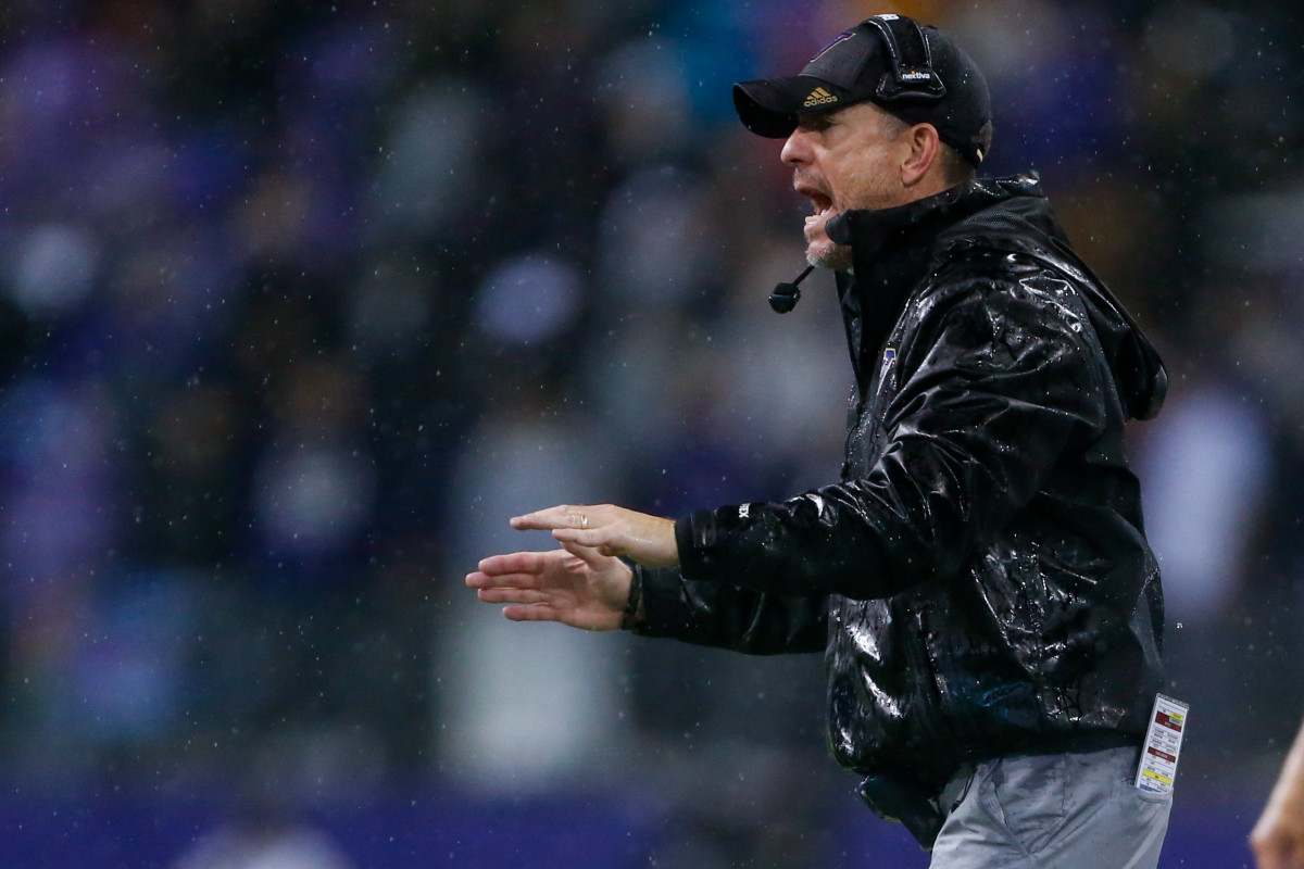 REPORT: Oregon Ducks Football Hiring Bob Gregory to Analyst Role ...