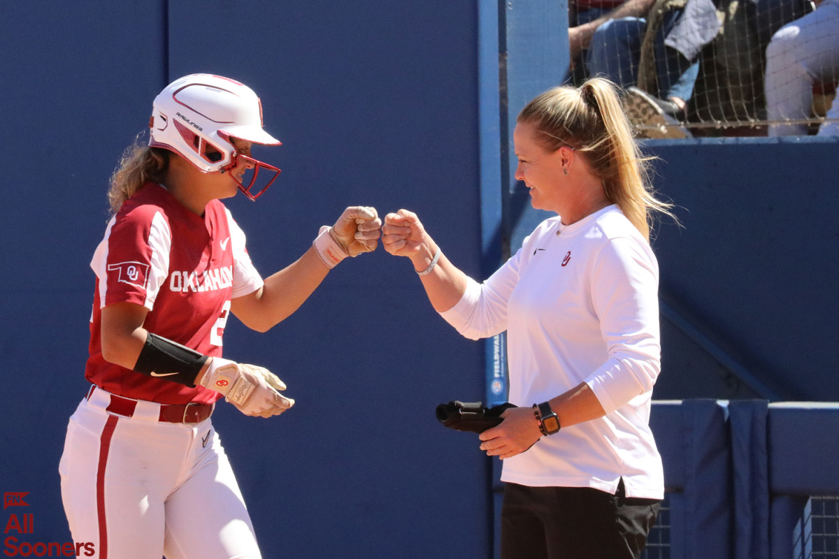 Oklahoma Softball: Alo Hits Home Run No. 100 in OU's 20-0 Beatdown of ...