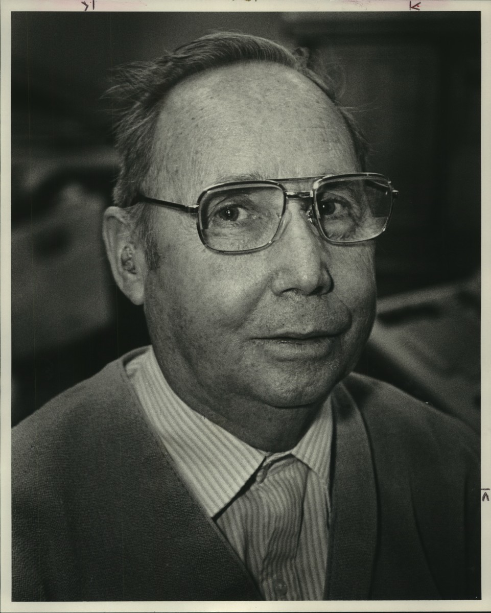 Ronald Weathers's Instagram, Twitter & Facebook on IDCrawl