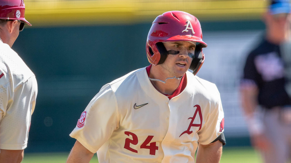 Razorbacks Shut Down Kentucky to Sweep Opening SEC Series of Season ...