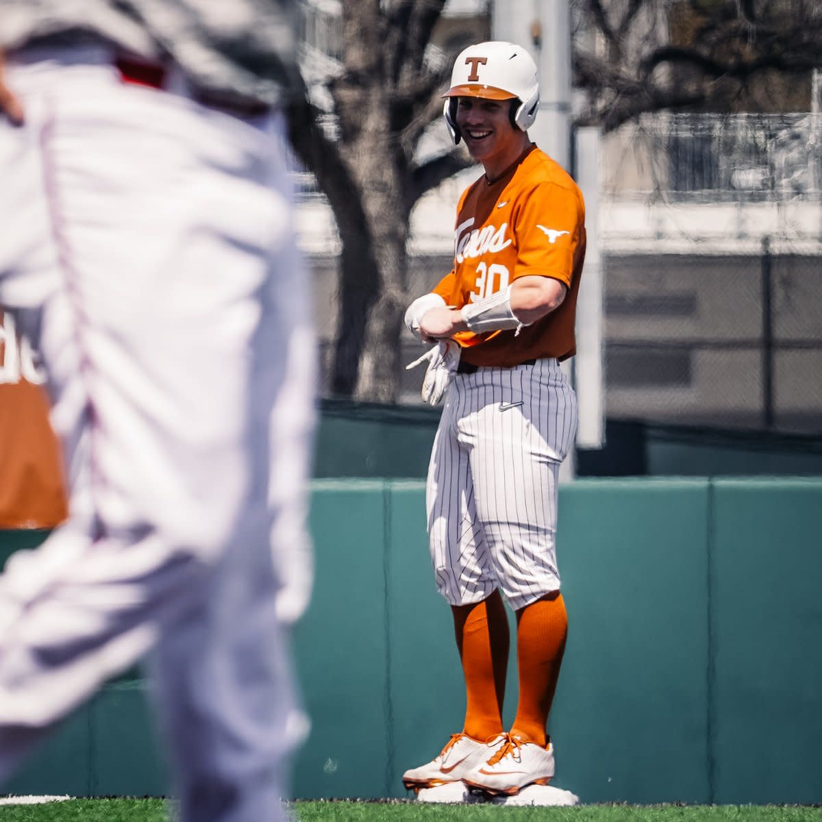 Texas Longhorns Outscore Incarnate Word 41-4 in Series Sweep - Sports ...