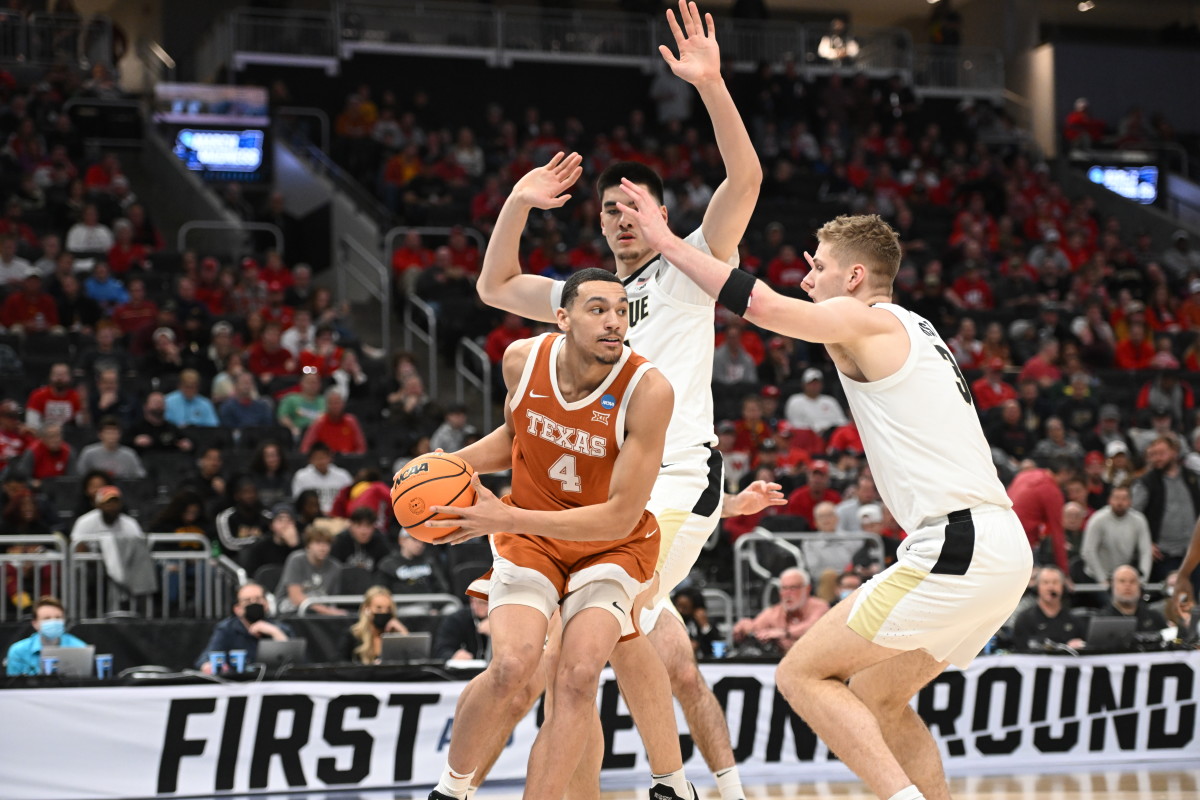 Texas Longhorns Forward Dylan Disu Declares for 2022 NBA Draft - Sports ...