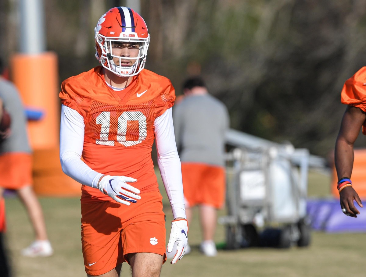 Freshman Clemson Tigers' CB Jeadyn Lukus Has 'NFL Body' Right Now ...