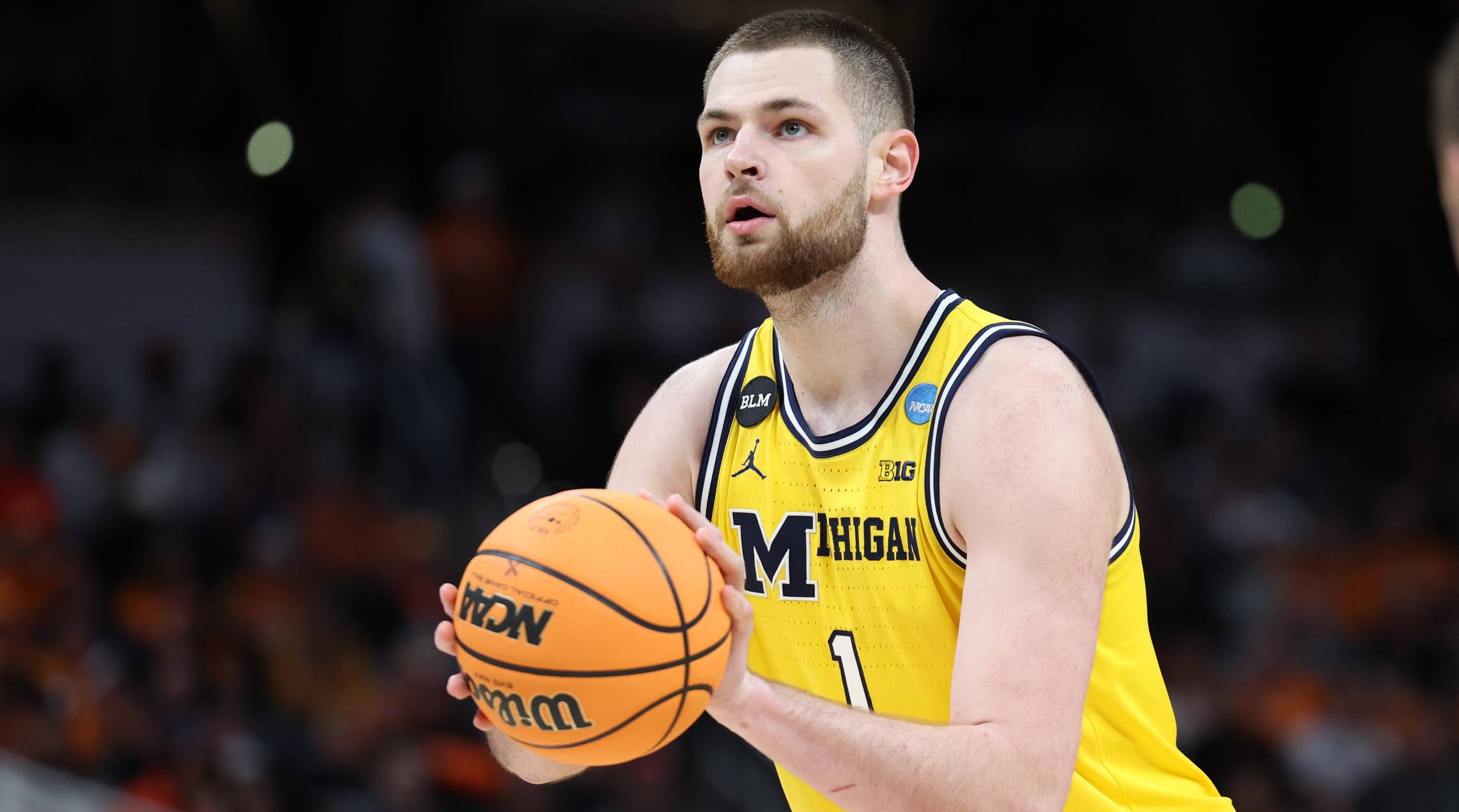 Hunter Dickinson compares Villanova to ‘more disciplined Iowa’ - Sports ...