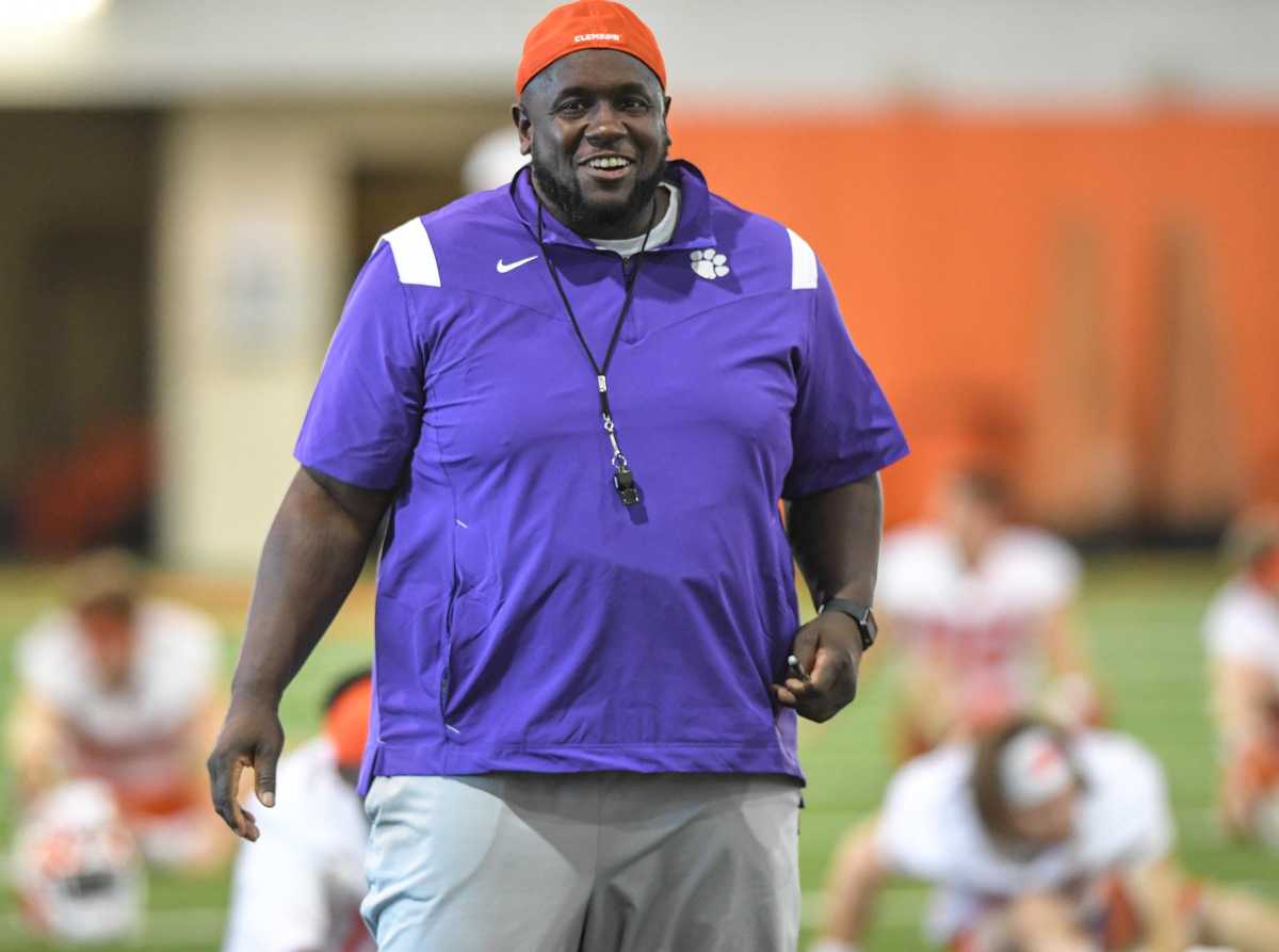 Clemson Tigers Defensive Tackles Coach Nick Eason is Walking Ball of ...