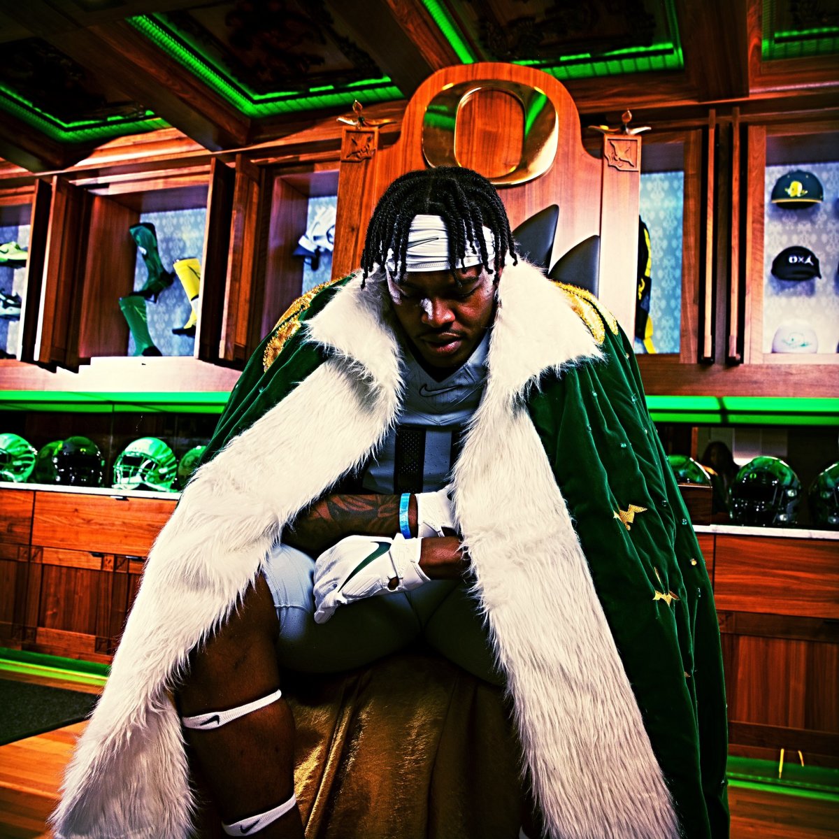 UCLA Bruins Linebacker Transfer Mitchell Agude Includes Oregon Ducks ...