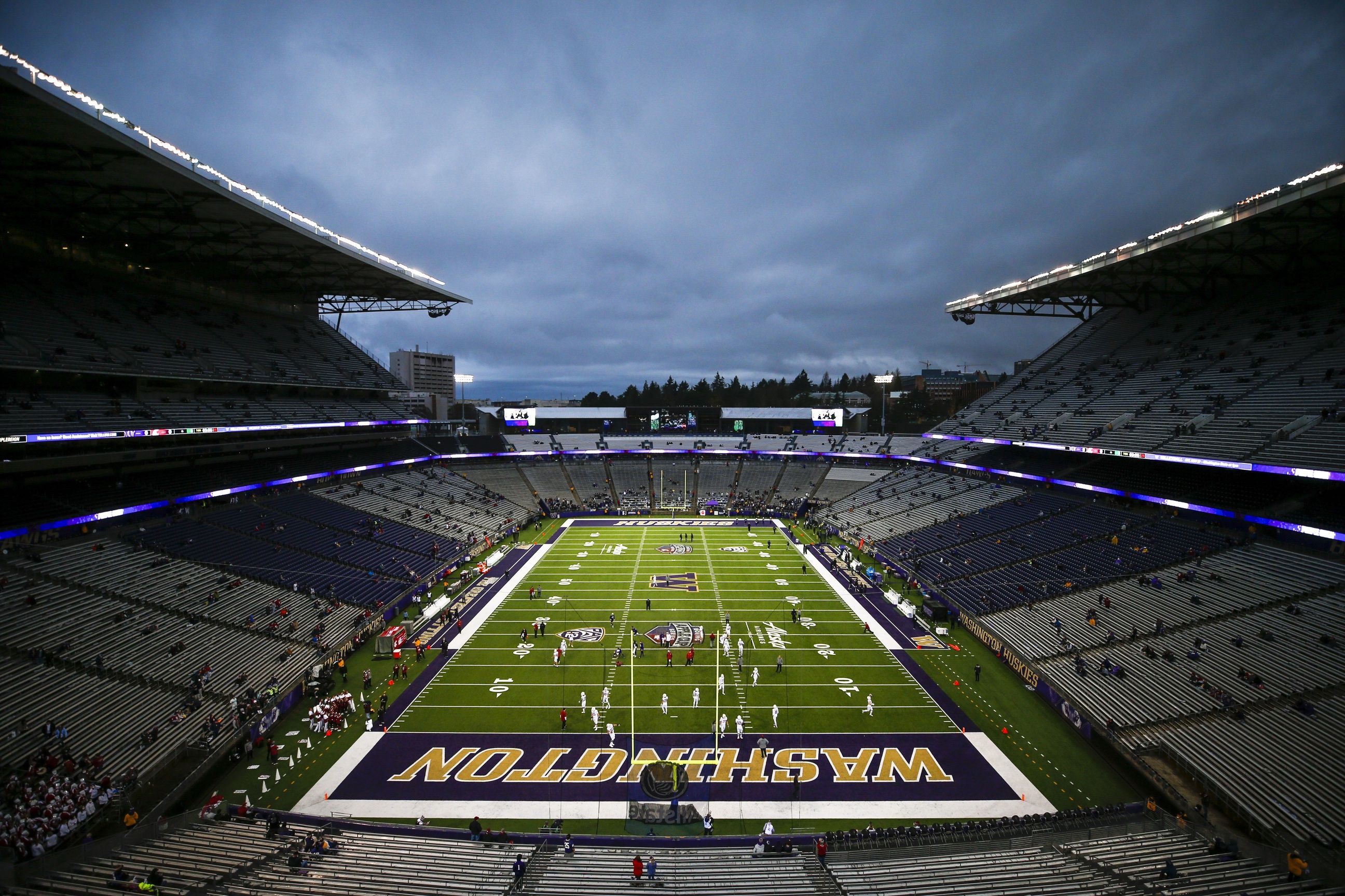 10 Pressing Questions Entering UW Spring Football - Sports Illustrated ...