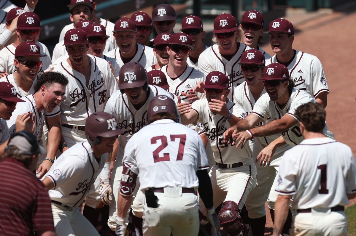 Preview: Texas A&M Looks To Start Win Streak Against No. 8 Texas ...
