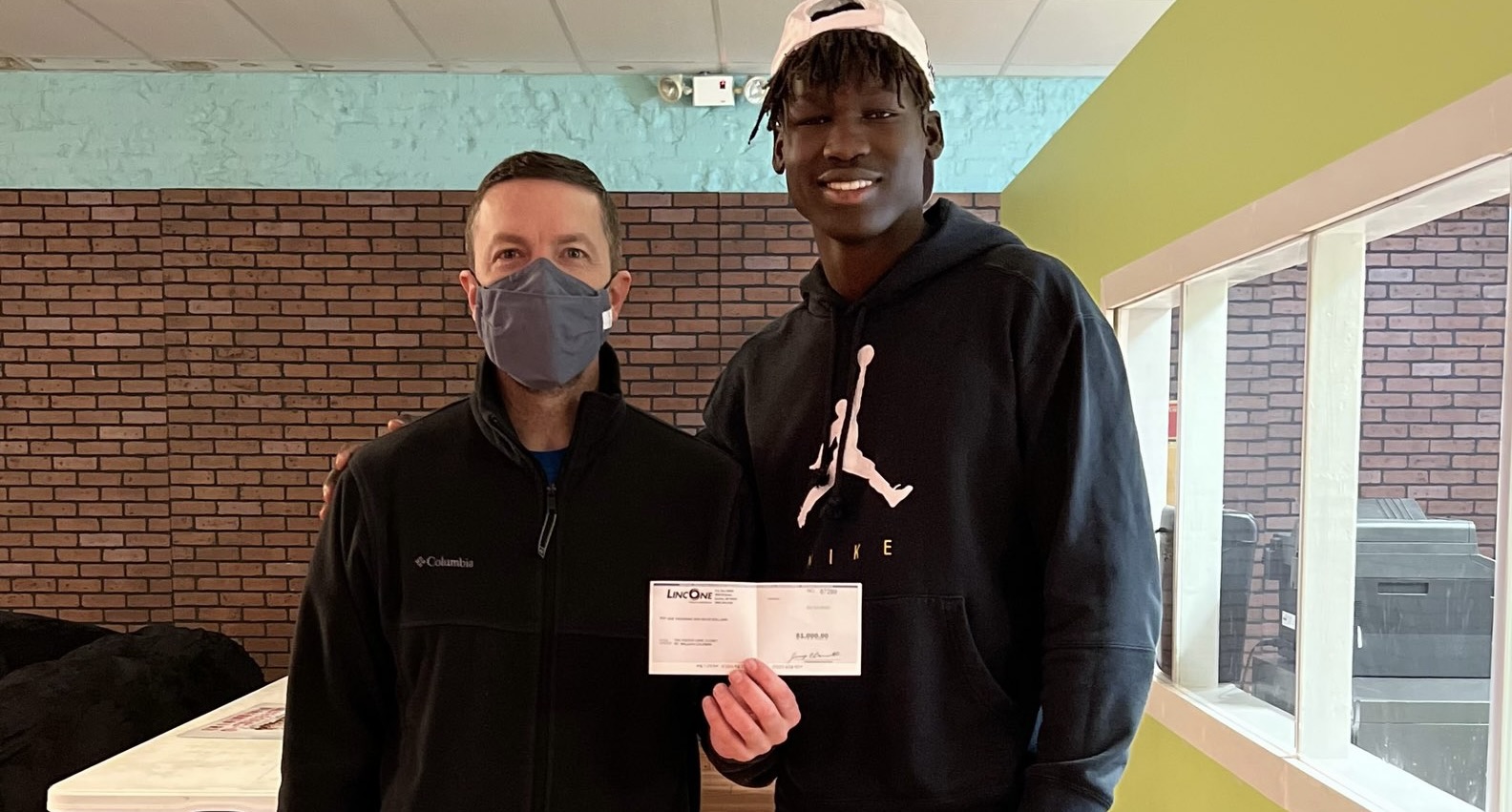 Abandoned as Child, Nebraska Teen Has 16 Football Offers, Including UW ...