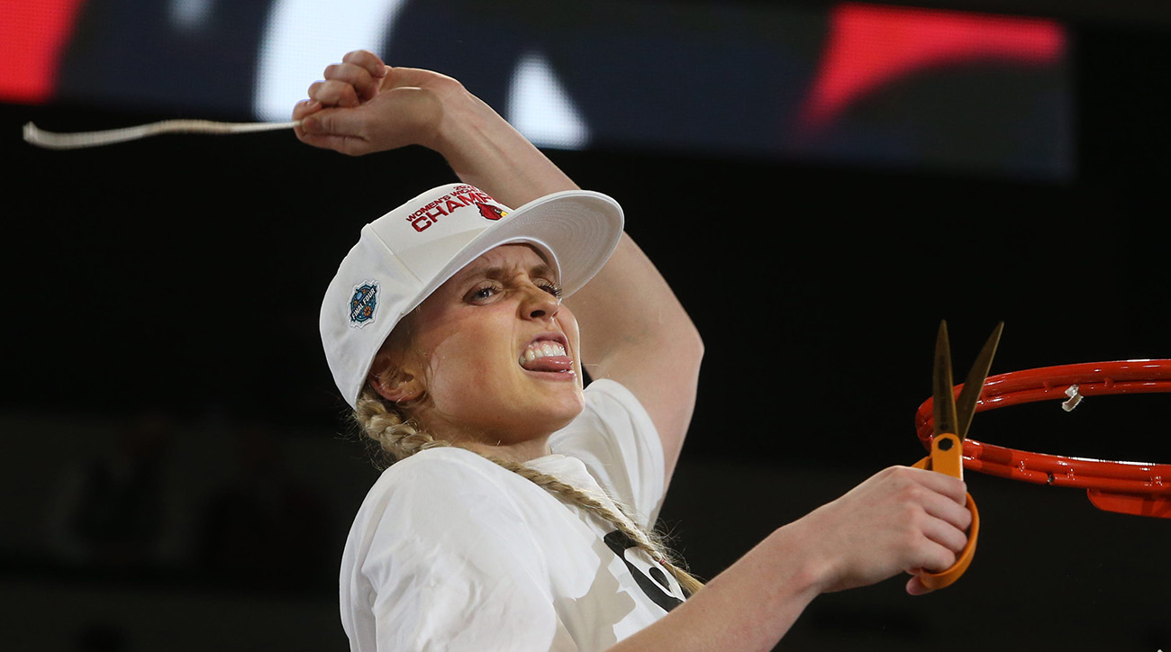 Hailey Van Lith’s postgame interview after Louisville’s Elite Eight win ...