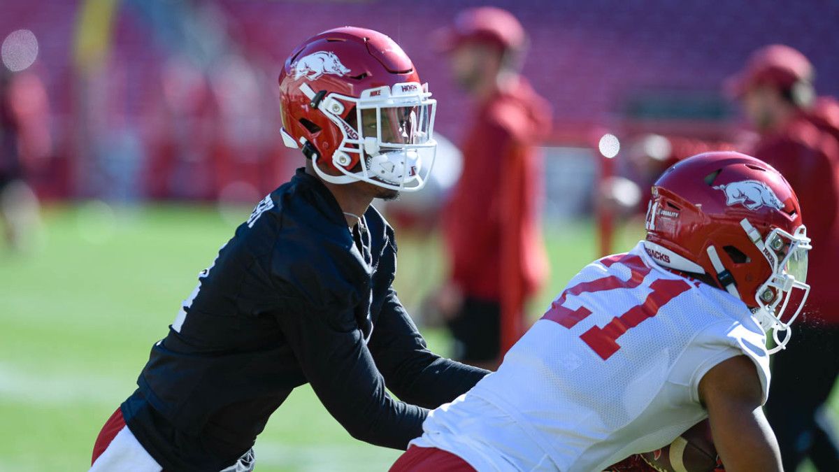 Malik Hornsby's Speed Means Nothing Sitting on Bench for Hogs - Sports ...
