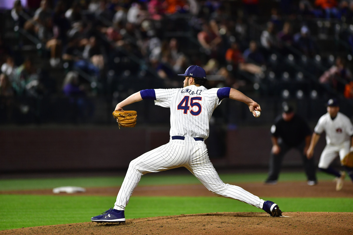 Auburn baseball dominates the Seminoles to stay in the winner's bracket ...