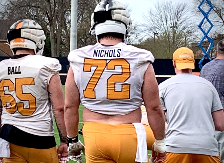 How Addison Nichols is Adjusting to First Taste of Tennessee Football ...