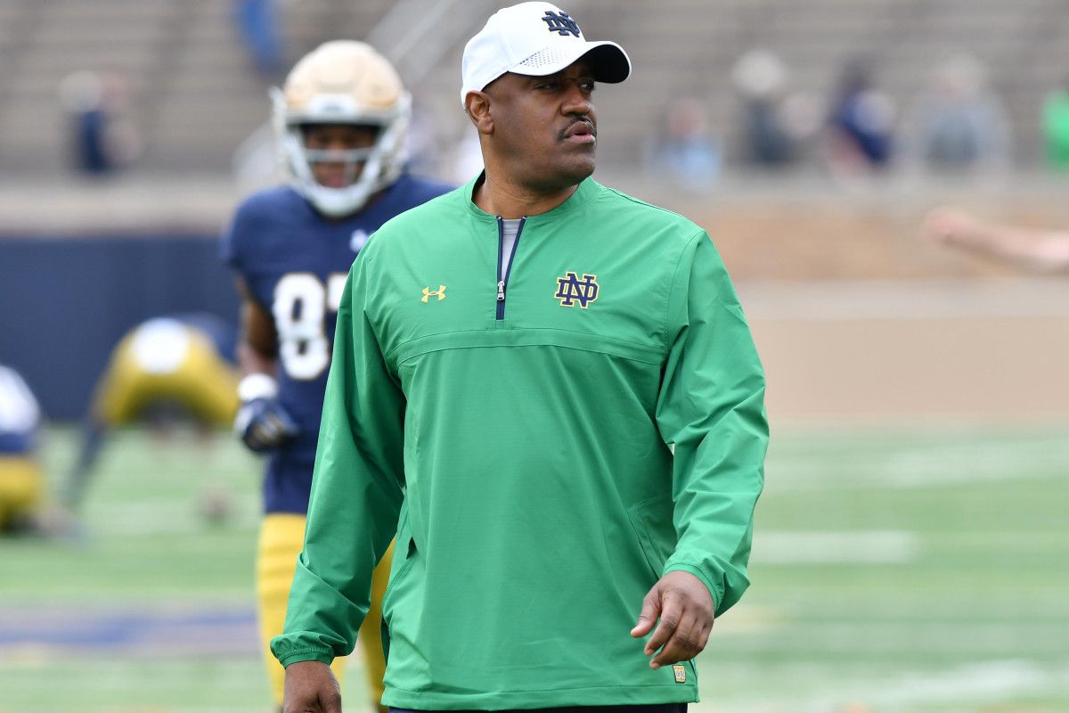 Former Georgia Tech Wide Receivers Coach Del Alexander Hired at UNLV ...