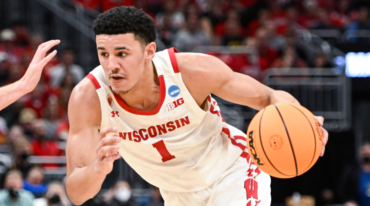 Wisconsin guard Johnny Davis declares for 2022 NBA draft - Sports ...
