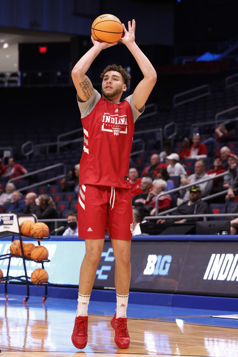 Race Thompson Returning to Indiana For 6th College Season - Sports ...