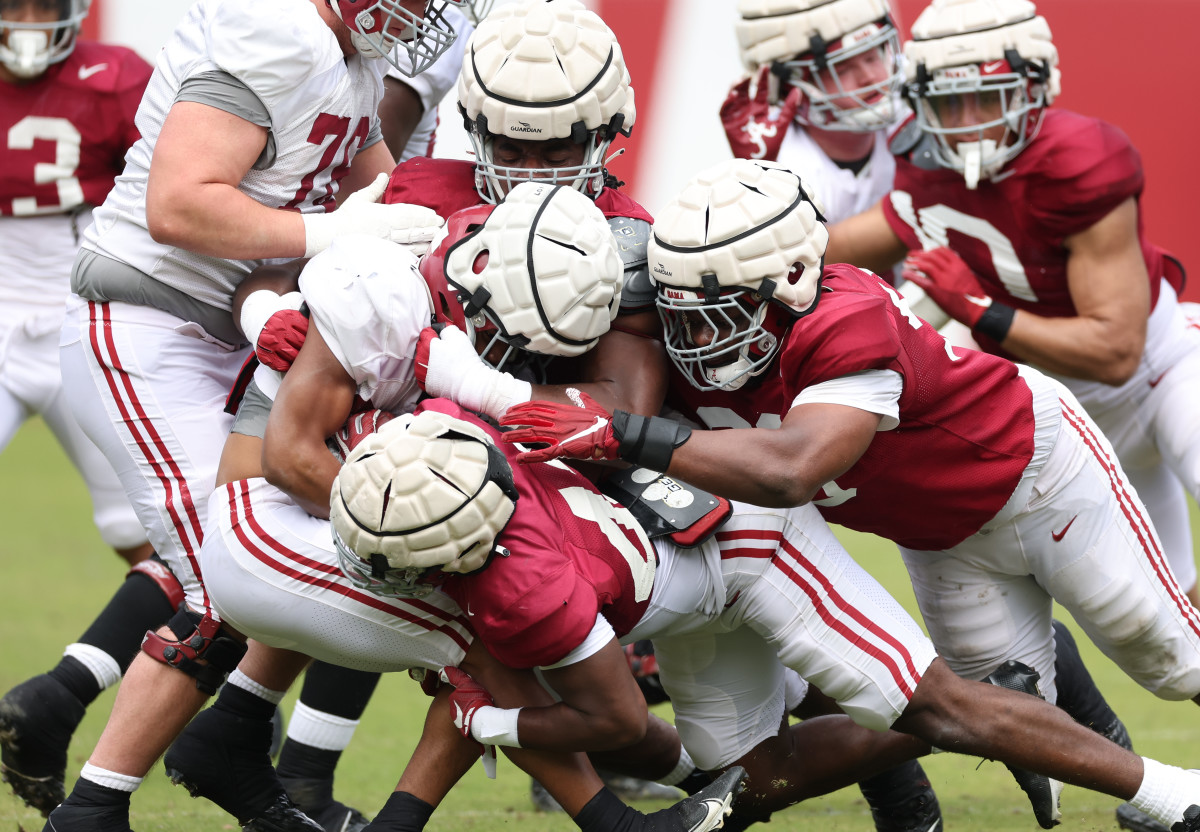 Scenes from Alabama Football's First Scrimmage of 2022 - Sports ...