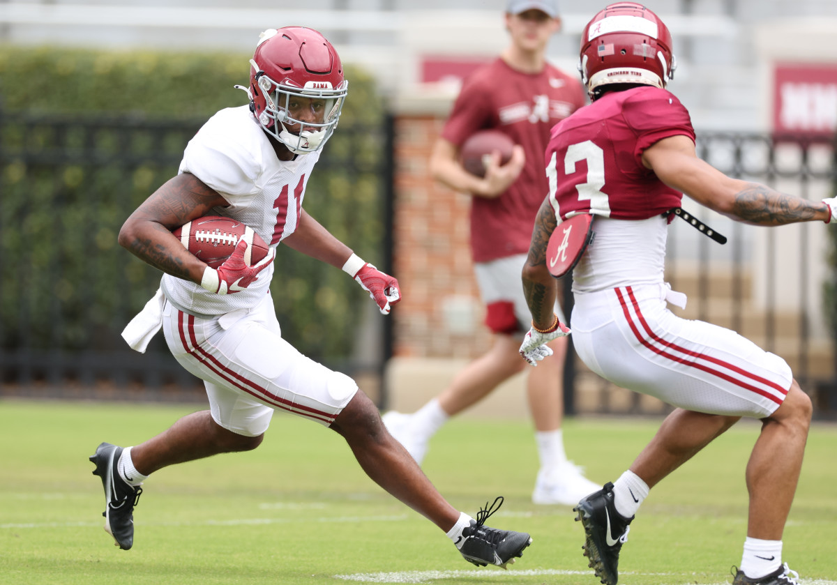 Scenes from Alabama Football's First Scrimmage of 2022 - Sports ...