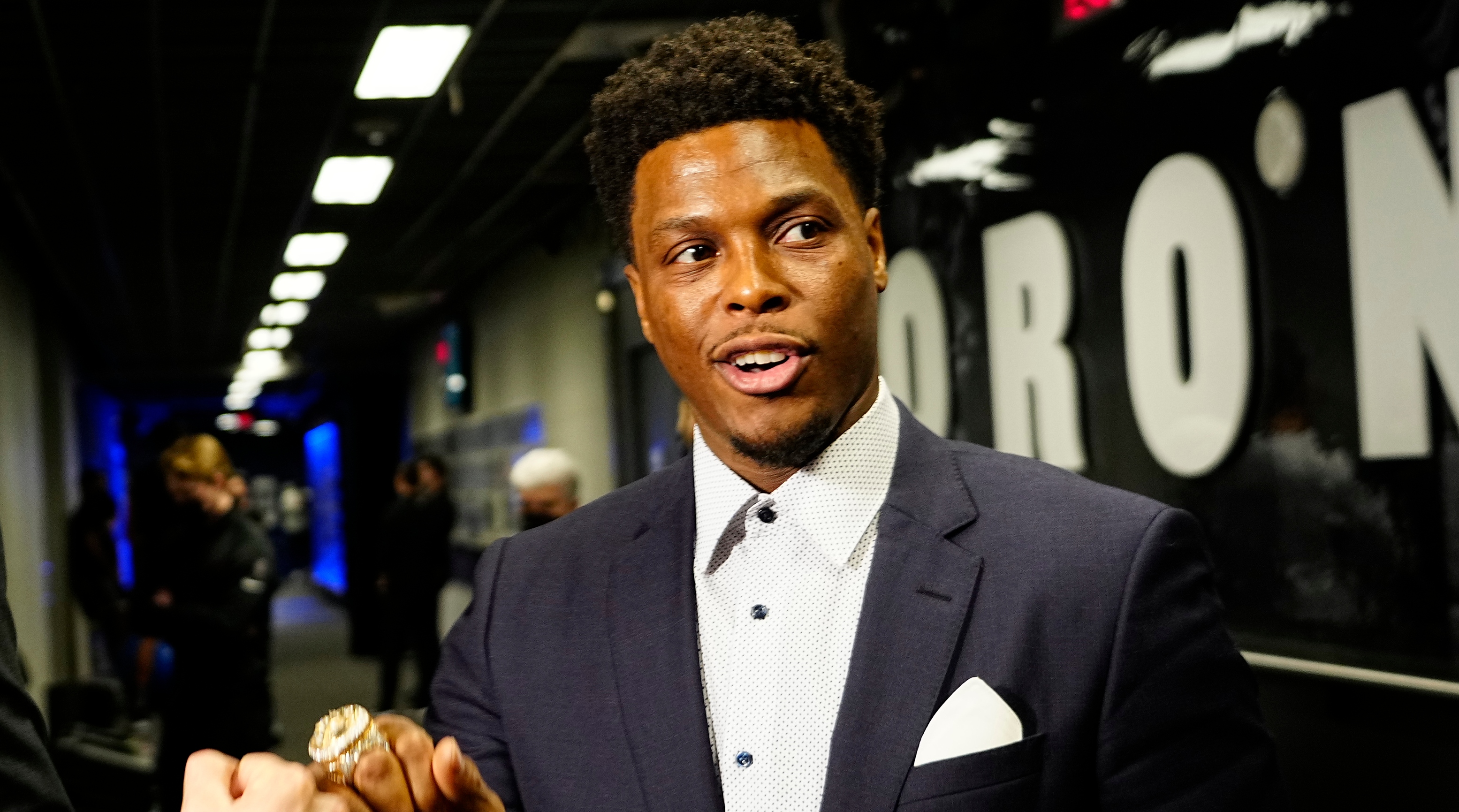 Kyle Lowry given standing ovation at first game back in Toronto (video ...