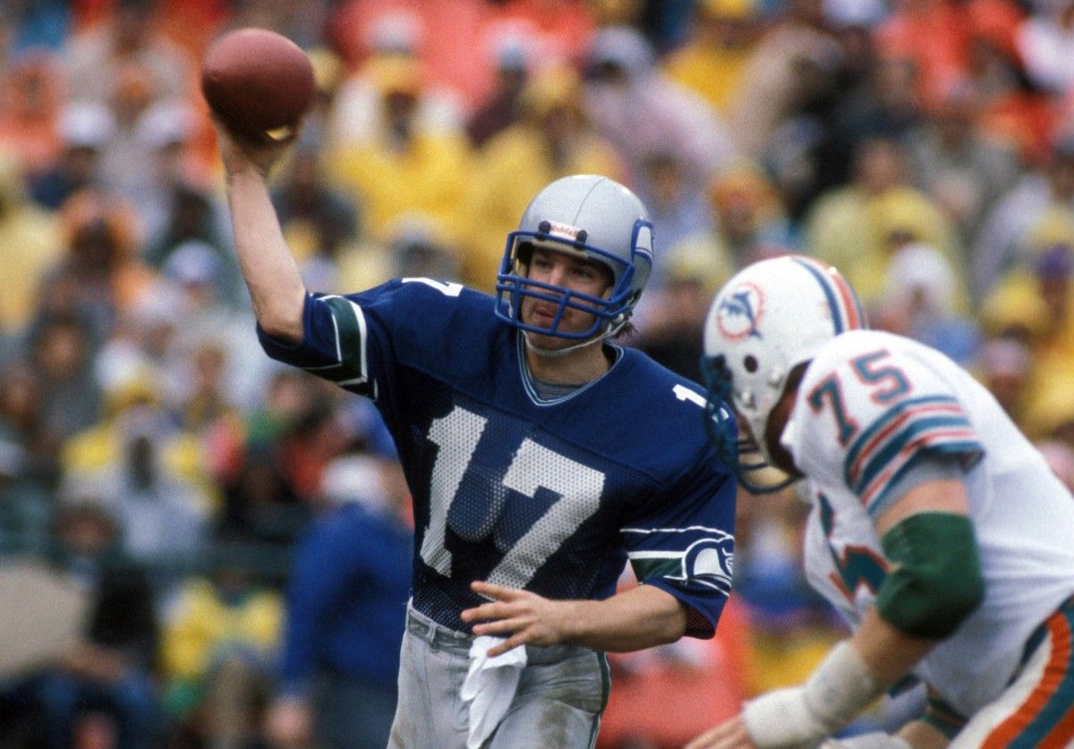 Revisiting Notable Quarterback Changes in Seahawks History - Sports ...