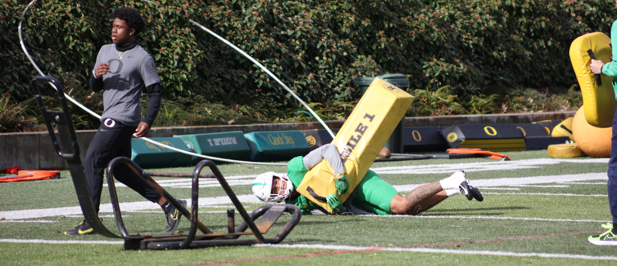 Cornerback Christian Gonzalez Explains Why He Transferred to Oregon ...