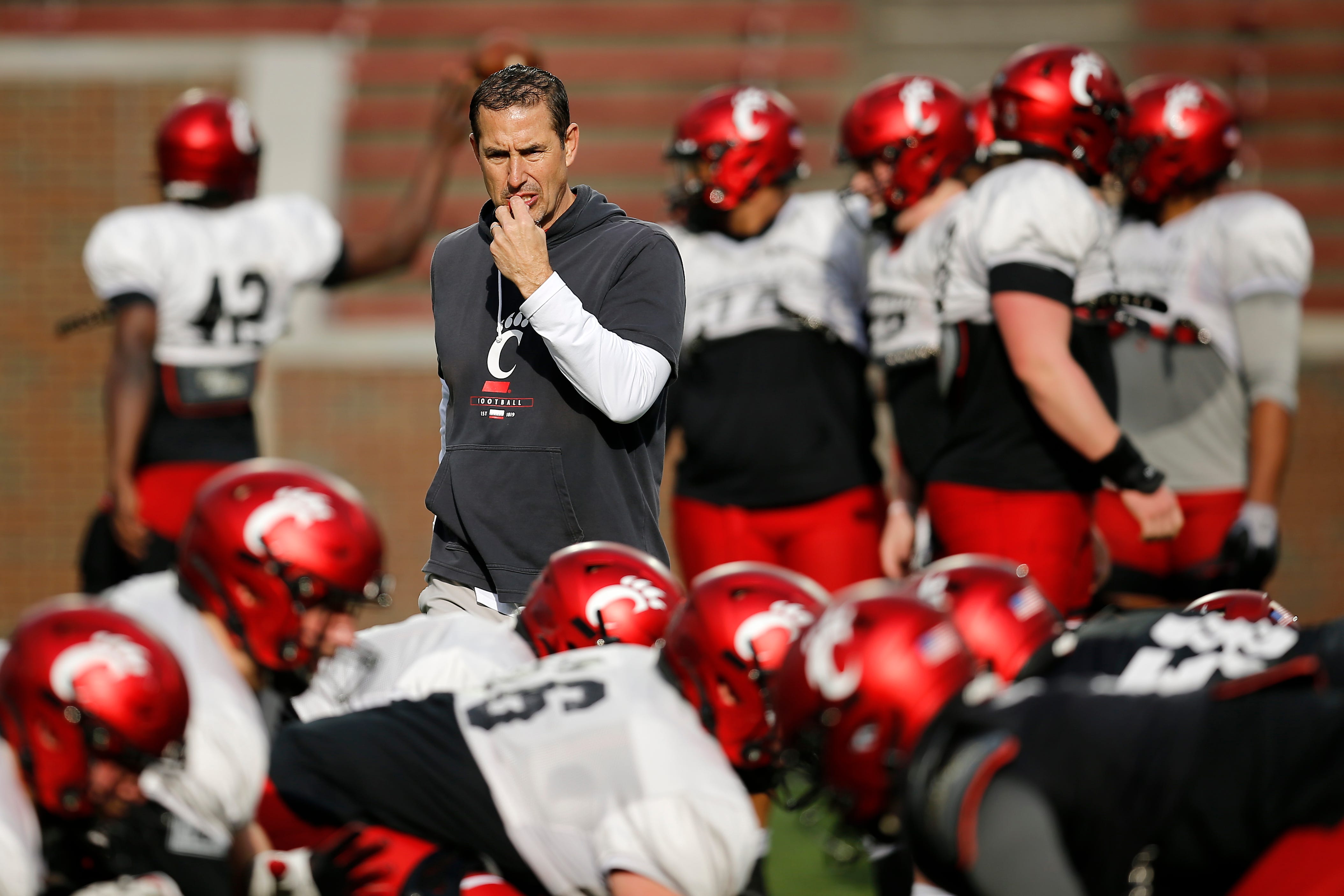 Over/Under: Cincinnati Bearcats Win Total Set for 2022 Season - All ...