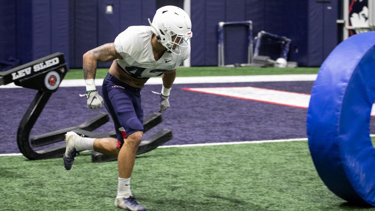 UConn Football: Defense Starts With Man In The Middle - Huskies Report