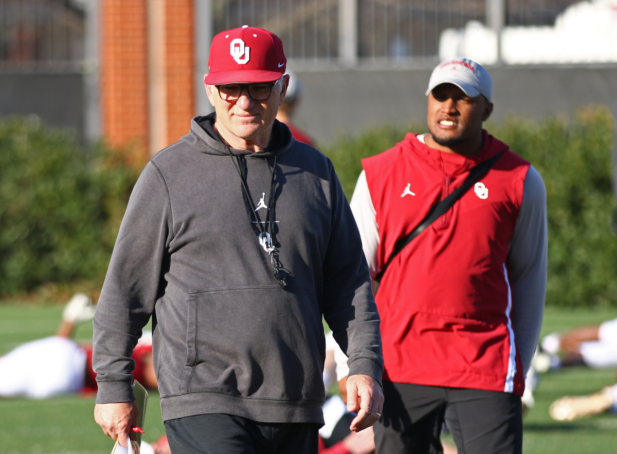 How a Nebraska Fan Helped Oklahoma Sooners DC Ted Roof Avoid Disaster ...
