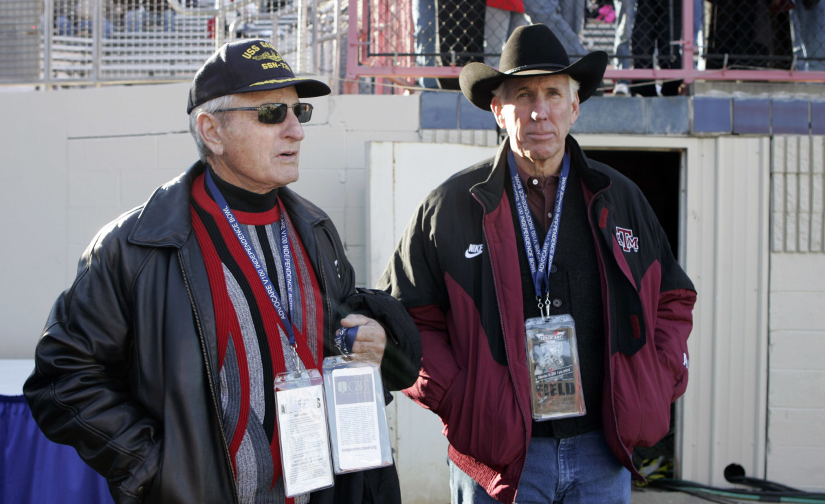 Ring The Bell: Former Texas A&M Aggies Coach R.C. Slocum Beats Cancer ...
