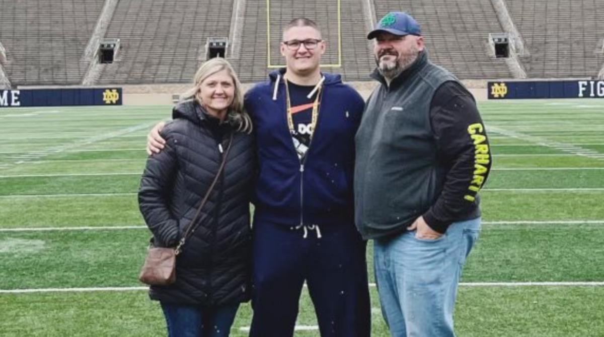 OL Sam Pendleton Sets Commitment Date - Sports Illustrated Notre Dame ...