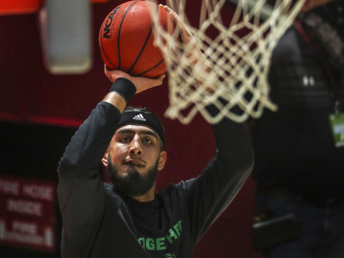 Texas Longhorns Men's Basketball Transfer Target Fardaws Aimaq Reveals ...