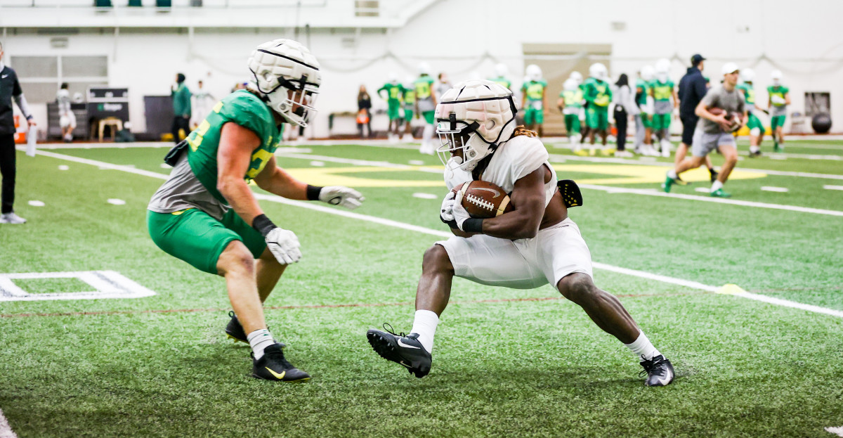 Oregon Ducks Football Running Back Noah Whittington Opens Up on Coming ...