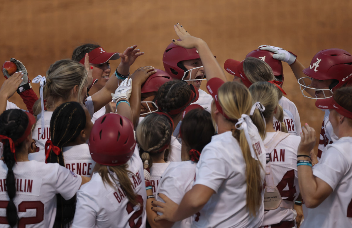 Alabama Softball Wins on Walk-off Wild Pitch over Mississippi State ...