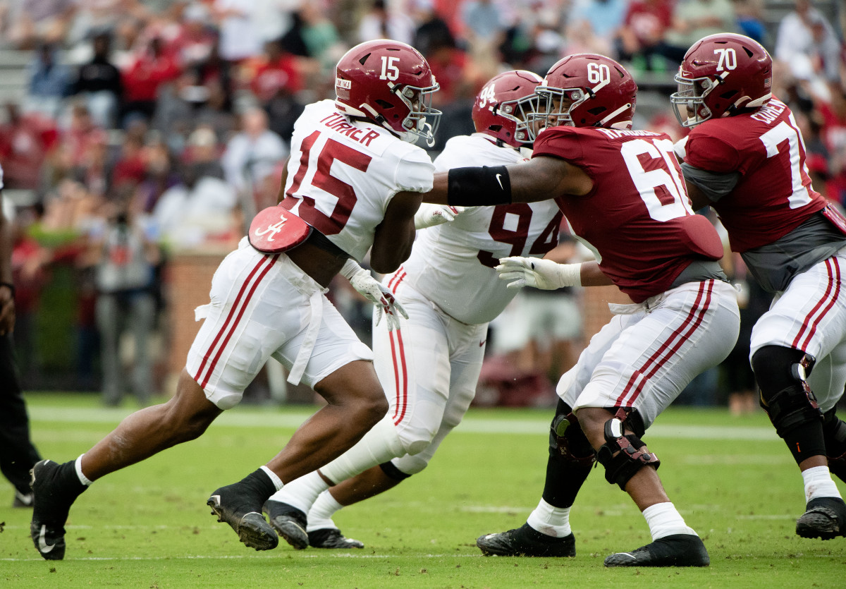 Alabama's Offense Overwhelmed by Surging Crimson Tide Defense - Sports ...