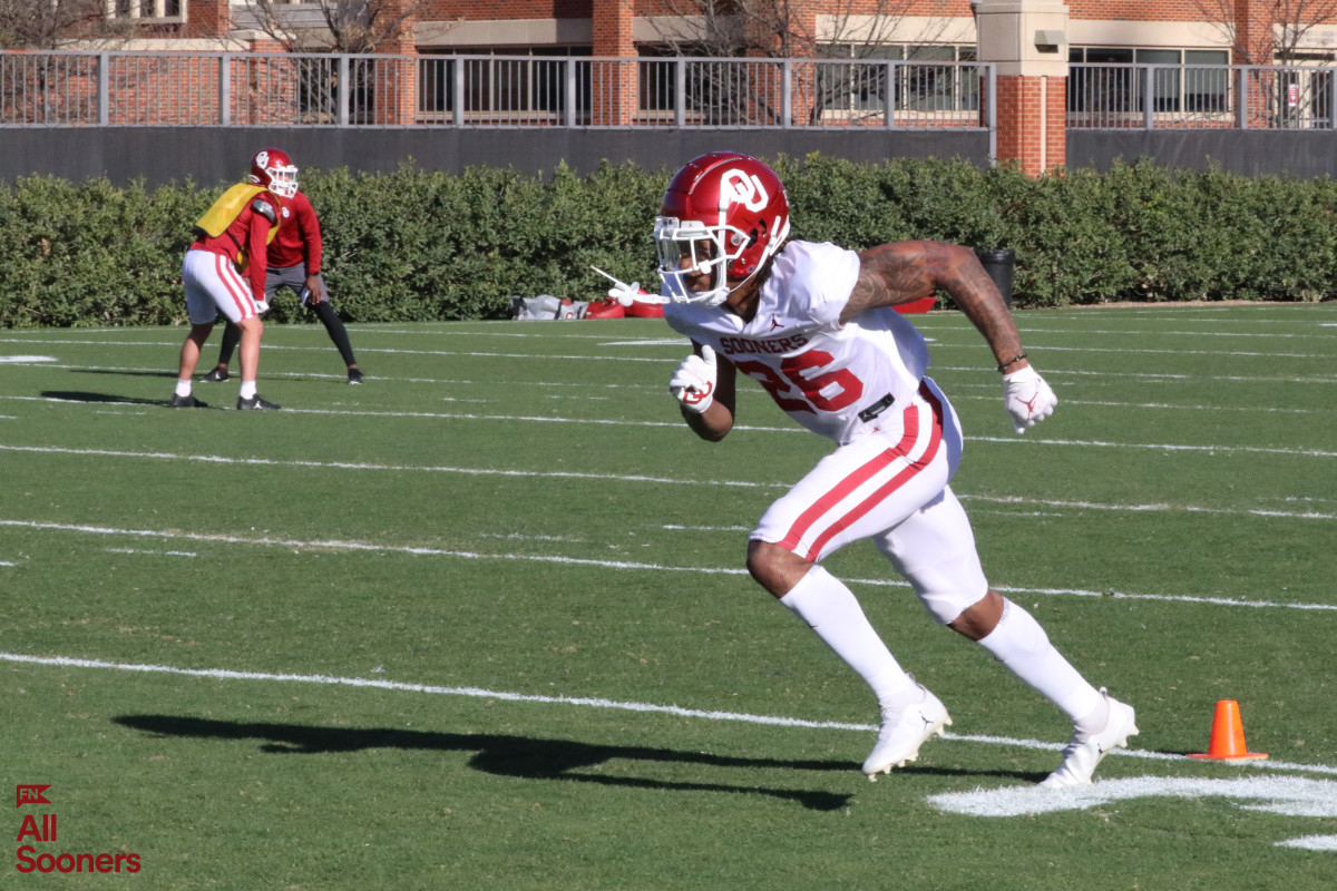 Meet Oklahoma CB Kani Walker: He Found a Home, Now He's Turning Heads ...