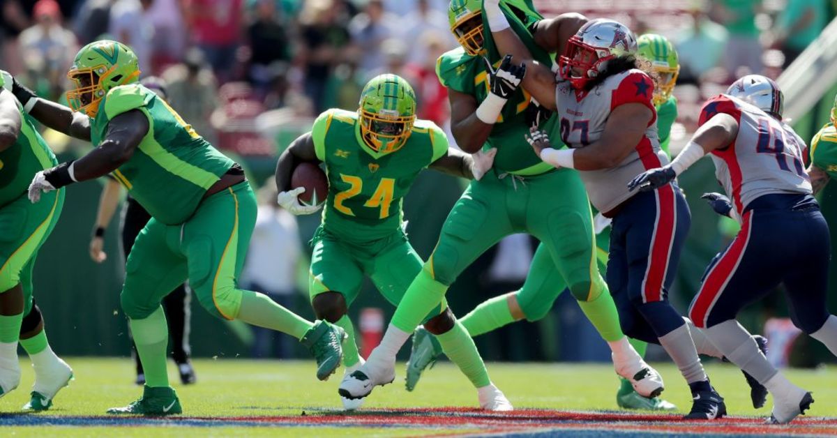 Ex Washington RB De'Veon Smith Cut From USFL Over Pizza? - Sports ...