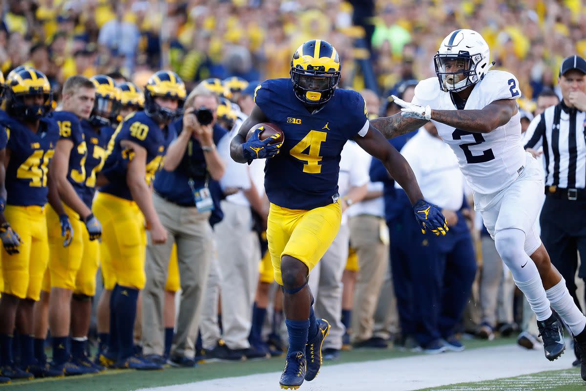 Ex Washington RB De'Veon Smith Cut From USFL Over Pizza? - Sports ...