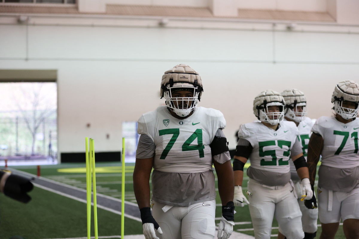 Oregon Football: Dan Lanning Provides Injury Updates Before Facing UCLA ...