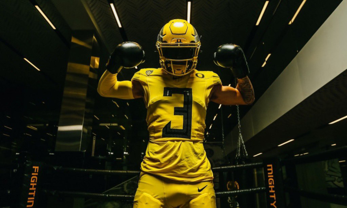 Oregon Ducks Football Head Coach Dan Lanning Calls 4-Star Wide Receiver ...