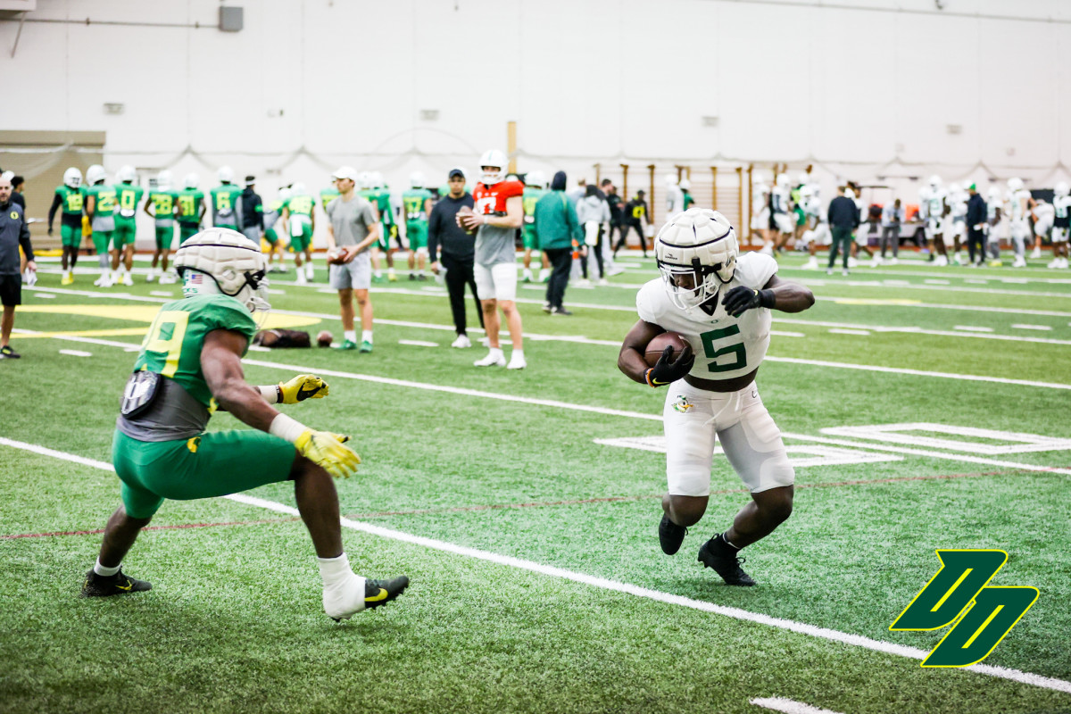 Oregon Ducks Football Offensive Players to Watch in 2022 Spring Game ...