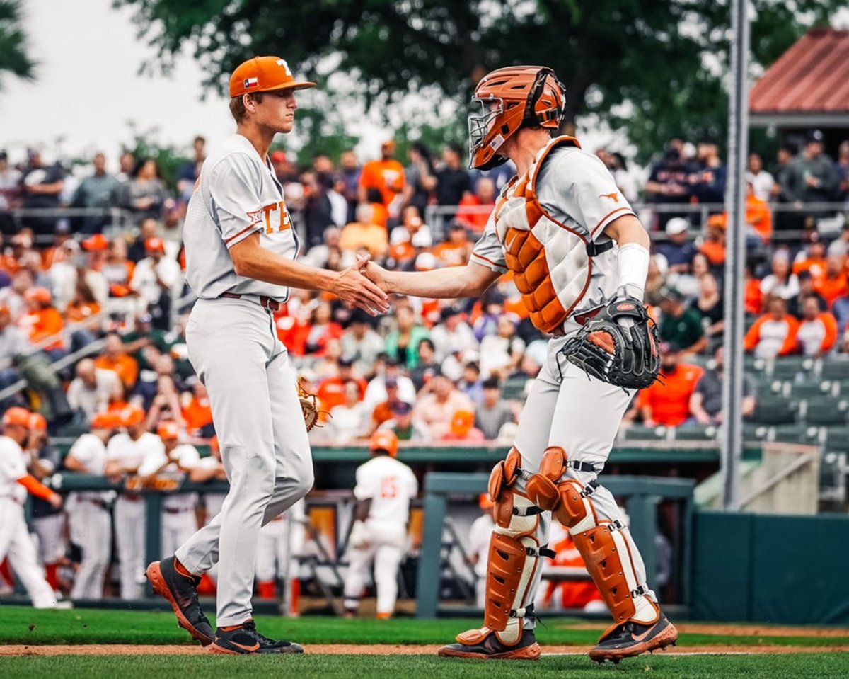 No. 22 Texas Back in Action Against Sam Houston - Sports Illustrated ...