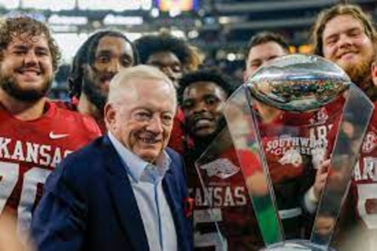Jerry Jones Drafts a Hog: Arkansas DT John Ridgeway Predicts He'll ...