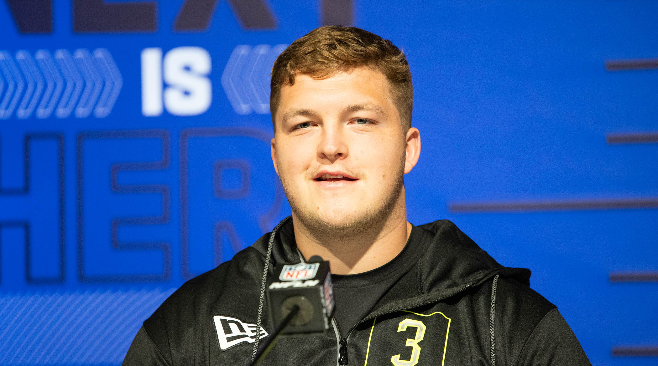 Rams scout jumps into pool after team lands top NFL draft target ...