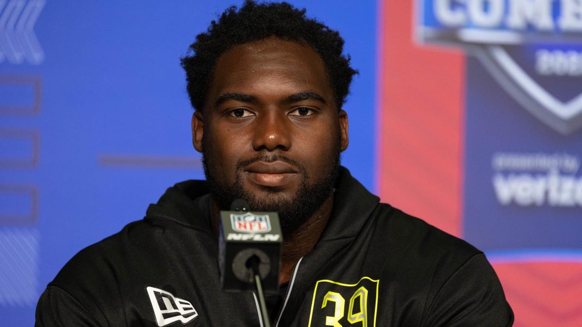 Nicholas Petit-Frere Can't Wait To Block For Derrick Henry - Sports ...