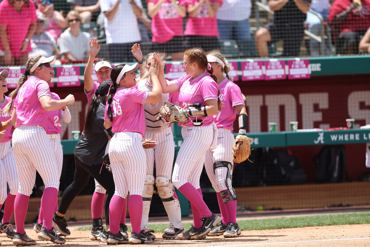 Alabama Softball Rallies to Beat Missouri 3-1 - Sports Illustrated ...