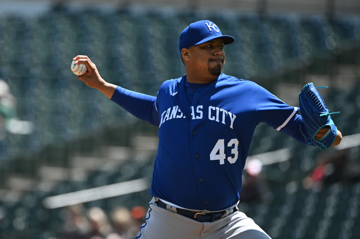 The Kansas City Royals Need to Pull Carlos Hernandez From the Rotation ...