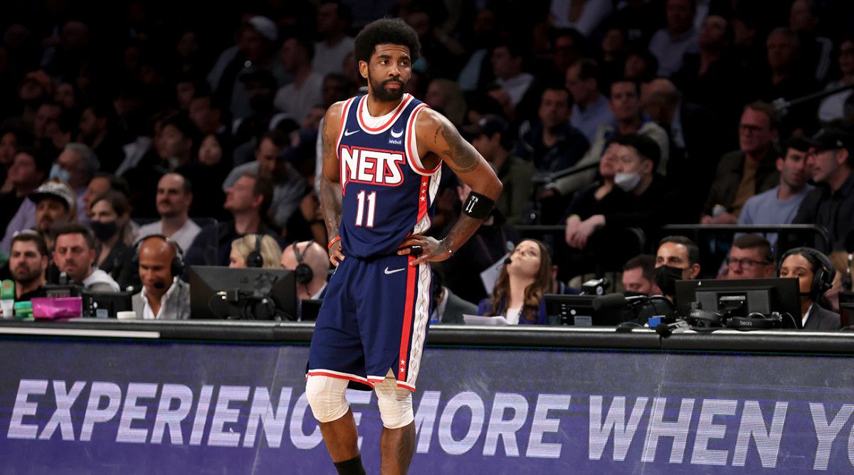 Kyrie Irving Mocks Trolls During Twitch Stream, Calls Them ‘Cockroaches ...