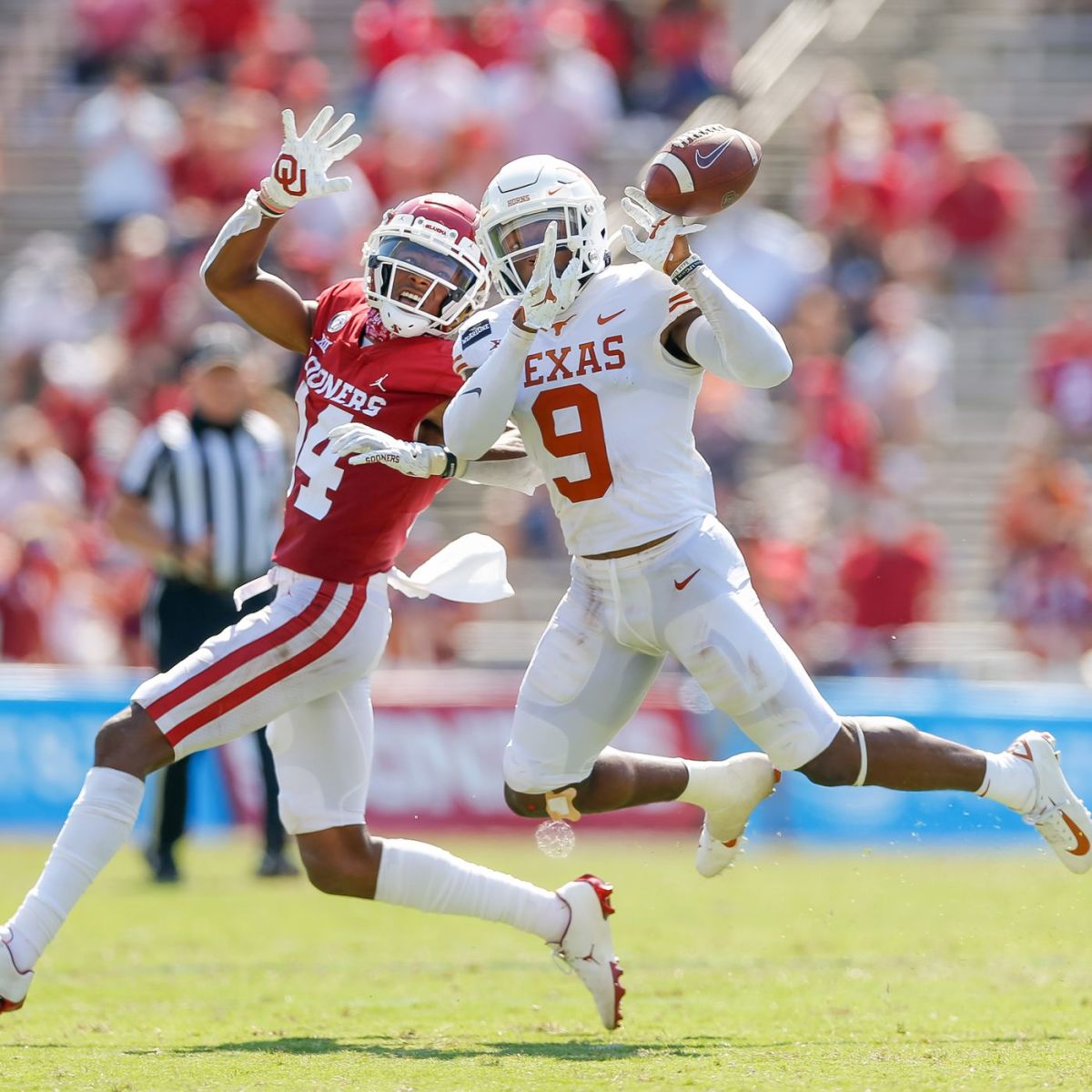 LOOK: Former Longhorn Josh Thompson Seen in his Jaguars Gear - Sports ...