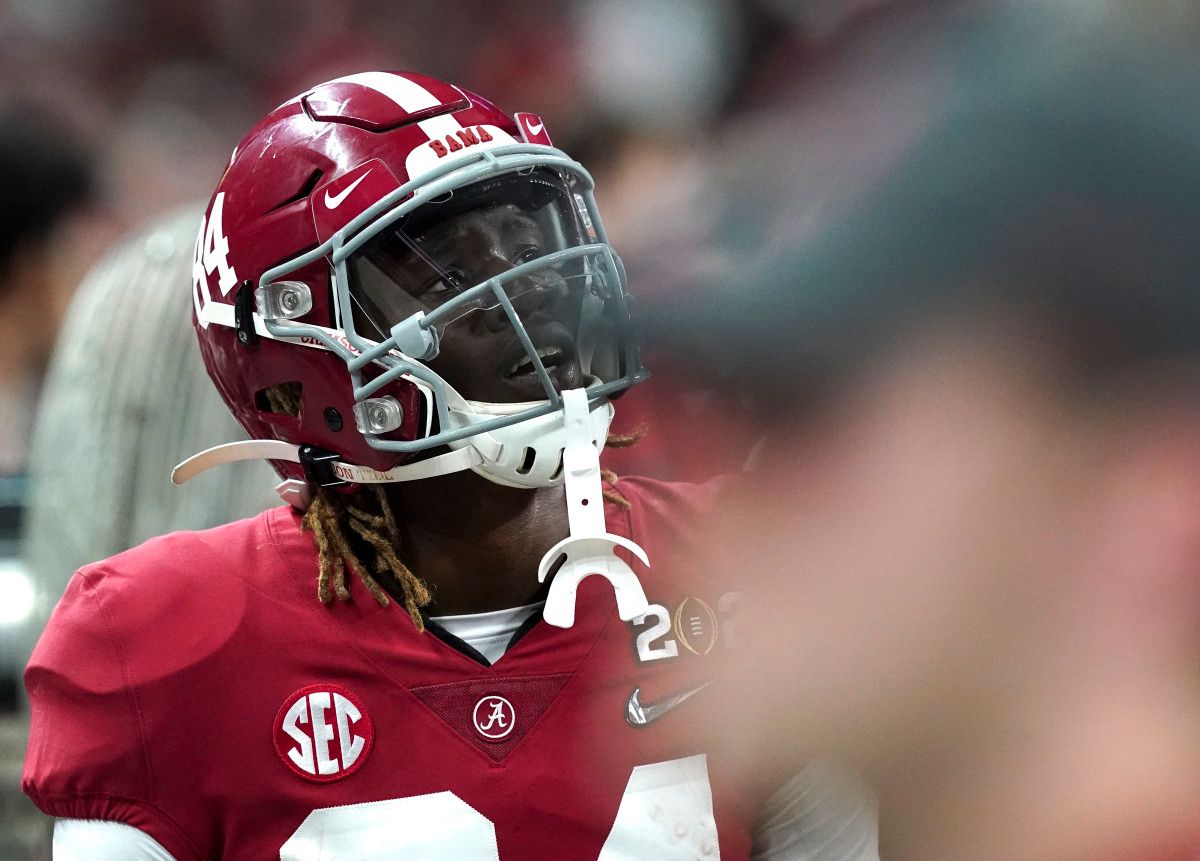 Alabama WR Agiye Hall Still Expected to Join Longhorns in Summer ...