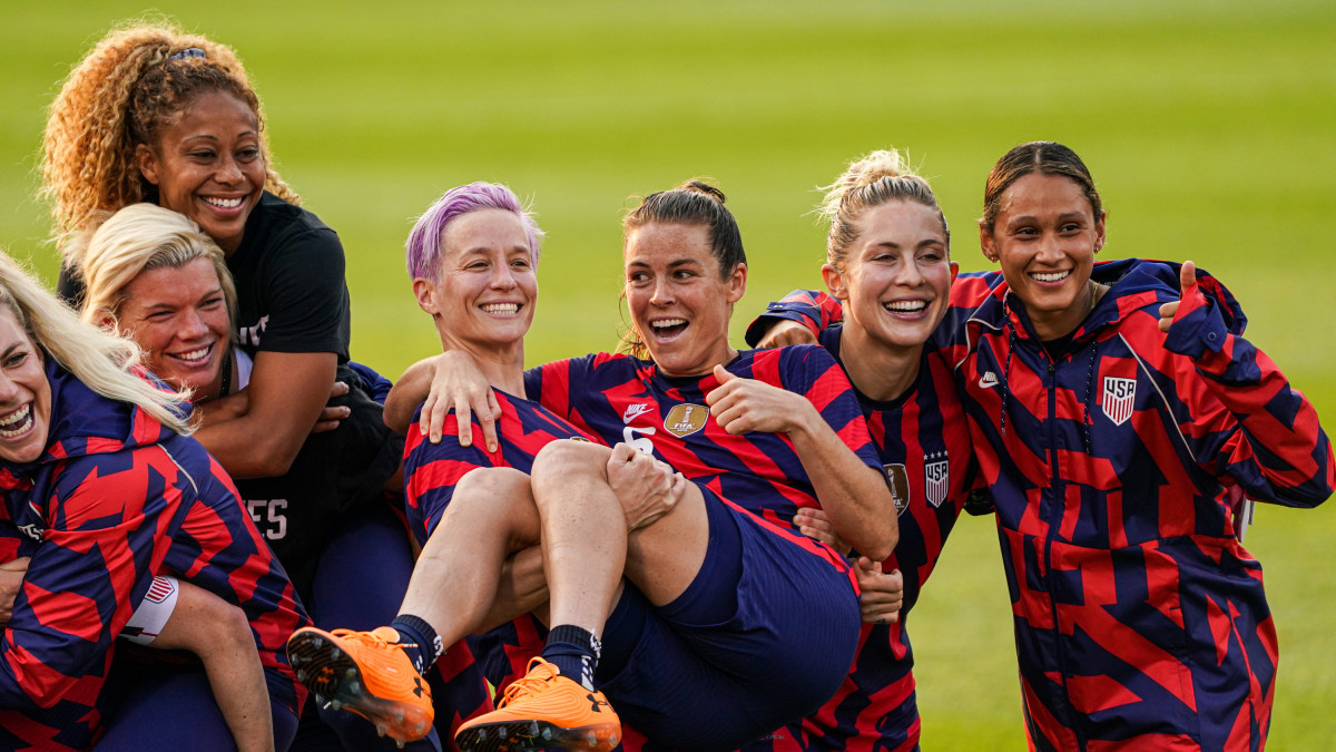 USMNT, USWNT agree to new contracts with equal pay provisions - Sports ...